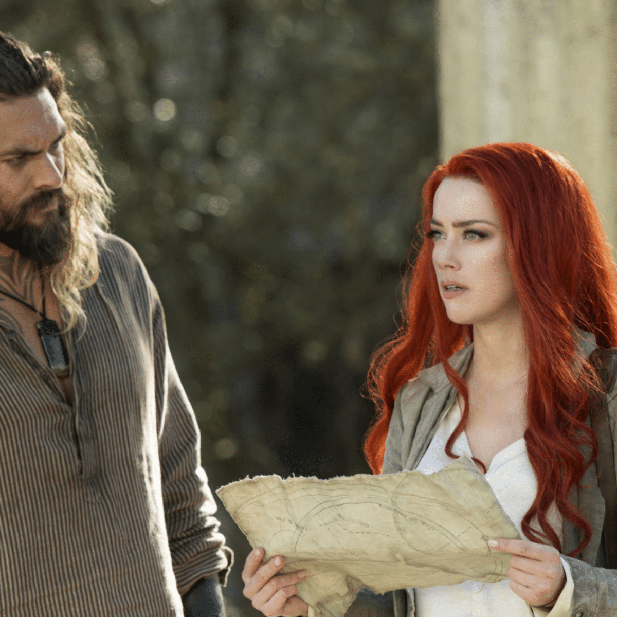 Amber Heard surprend tout le monde en annonçant qu'elle aime toujours ...