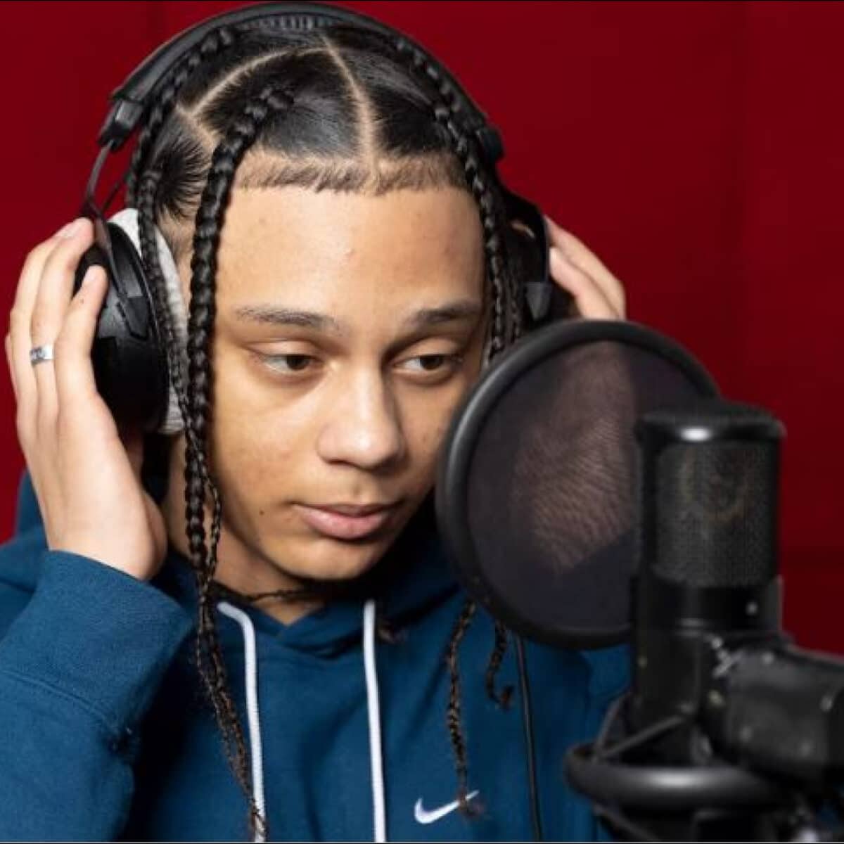 Favé passé à tabac : le rappeur réagit après la vidéo virale de l ...